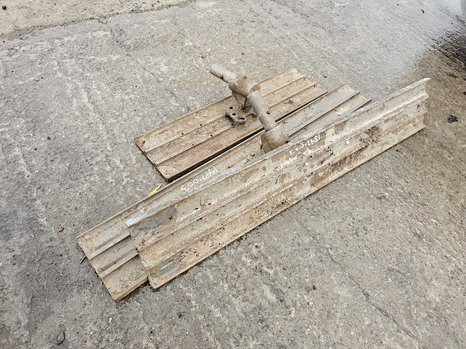 Lot 676 - Selection of Concrete Floats