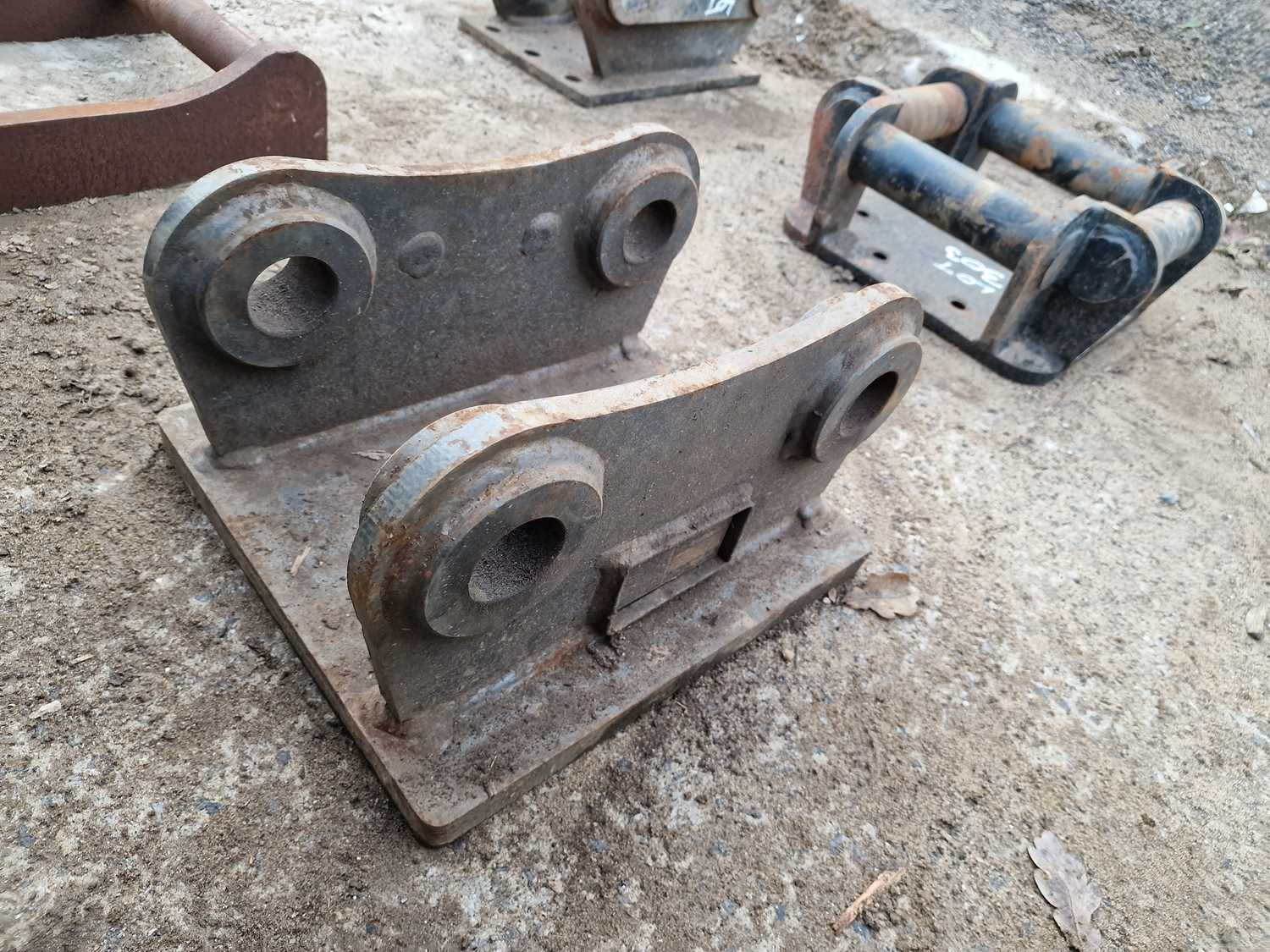 Lot 307 - Head Stock 45mm Pin to suit 4-6 Ton