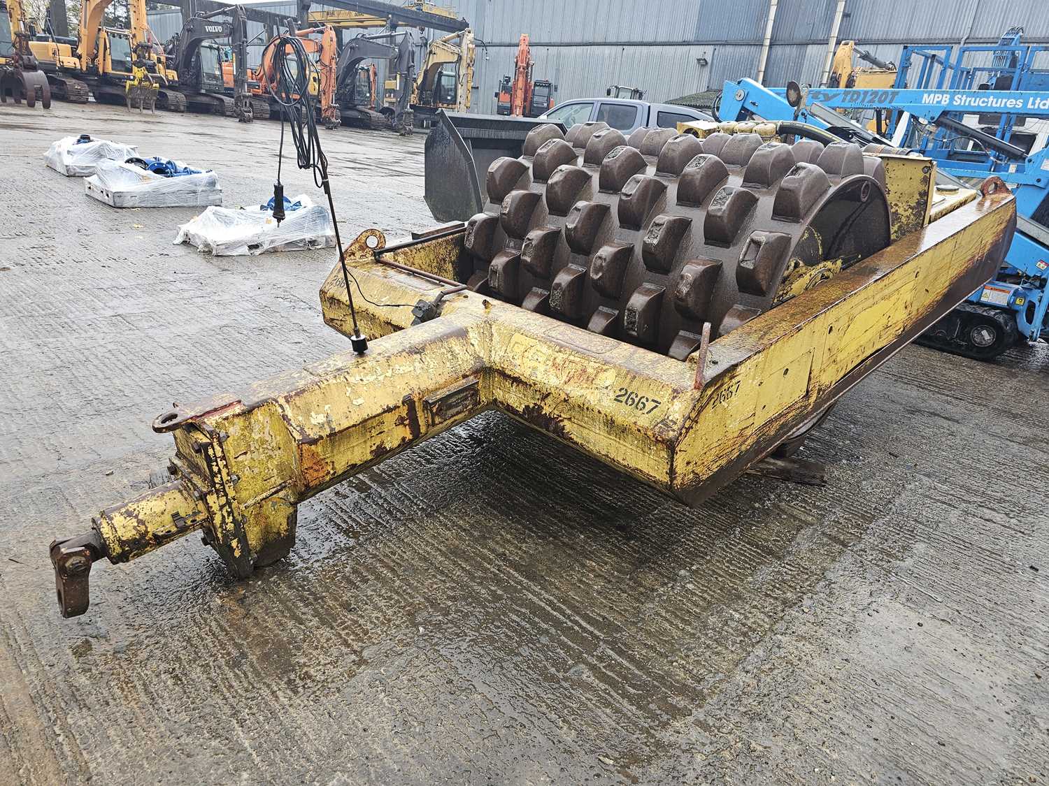 Bomag BW6 Single Drum Vibrating Towable Padfoot Roller,