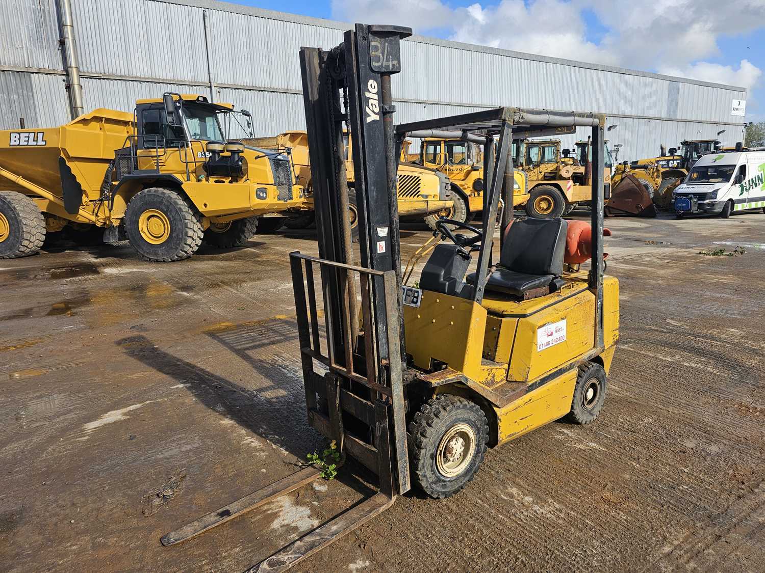 Yale GLP20 Gas Forklift, 2 Stage Mast, Forks