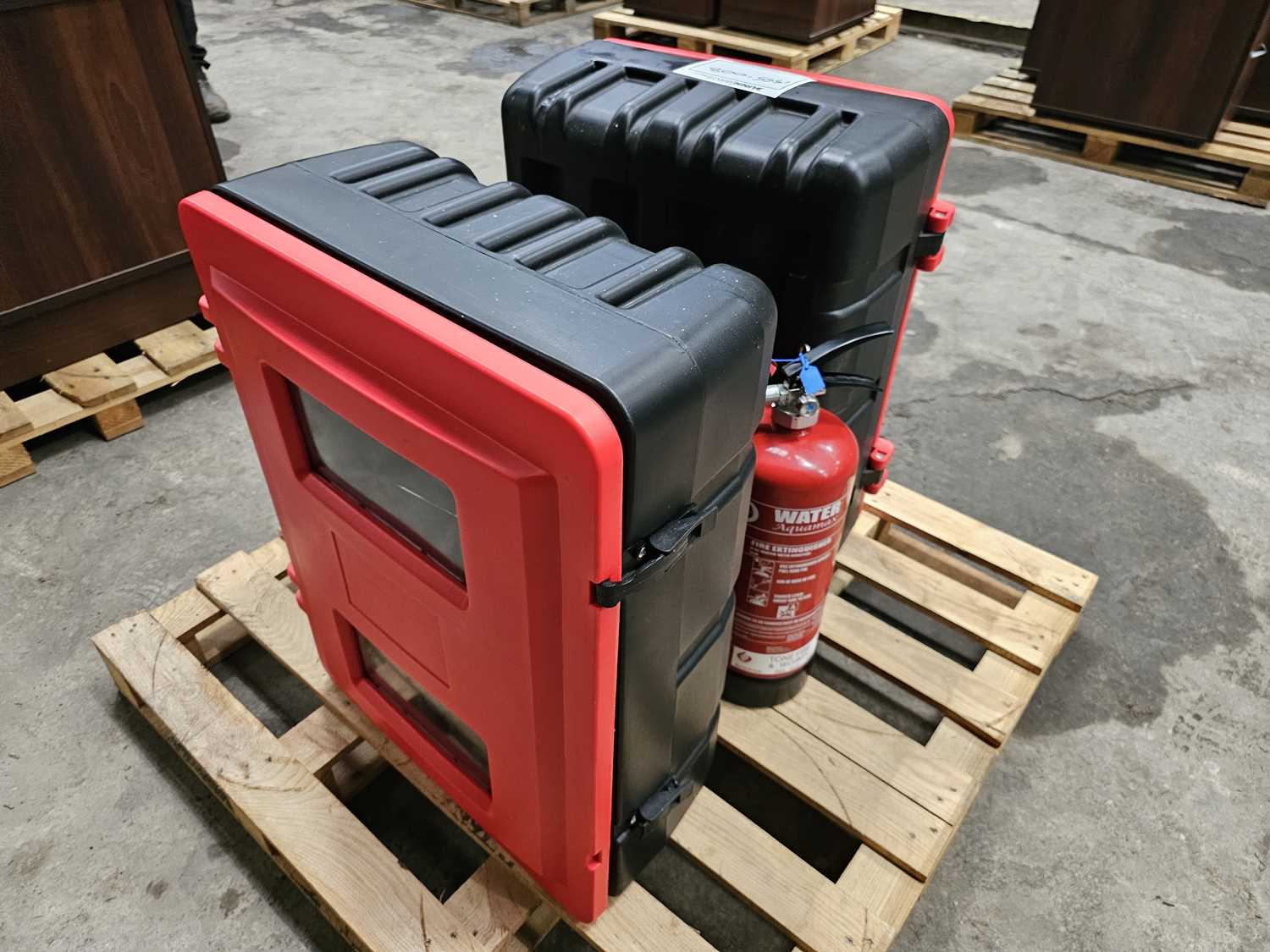 Co2/Water Fire Extinguishers, Storage Boxes (2 0f)