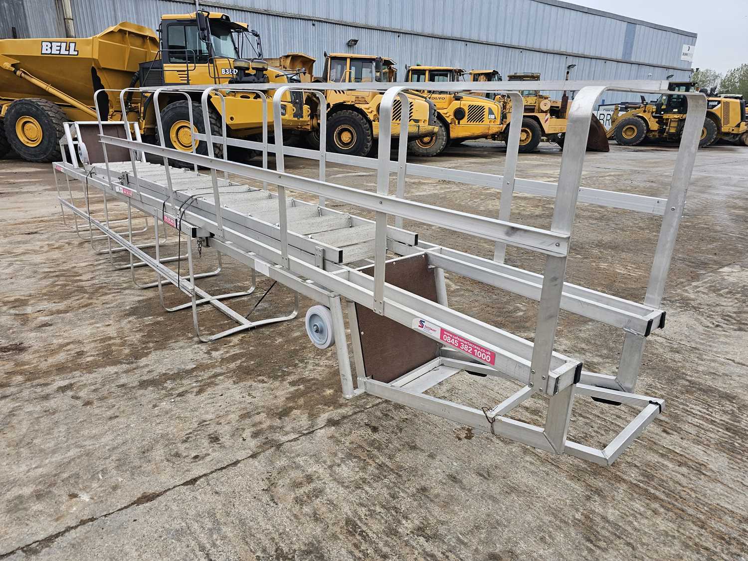 Safe Smart Access Aluminium Safety Ladders (2 of)