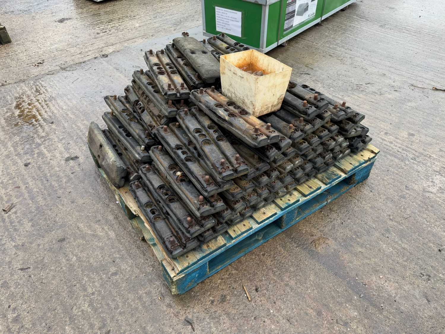 Pallet of 450mm Rubber Block Pads to Suit Excavator