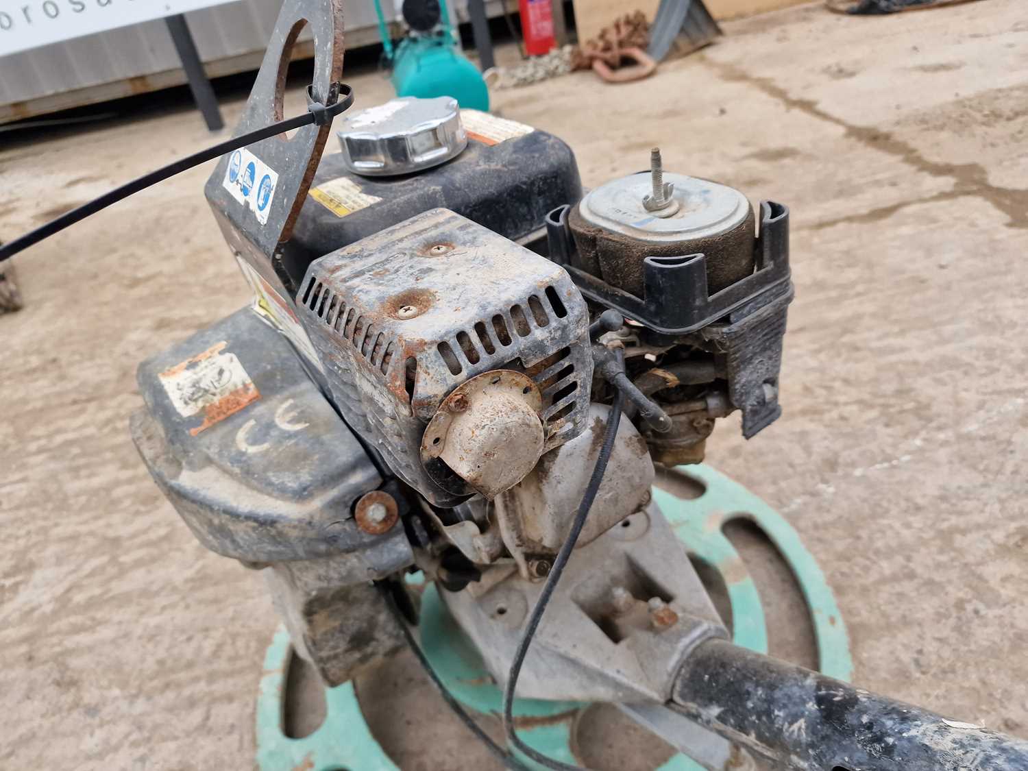 Lot 242 - Whiteman Petrol Power Float, Honda Engine