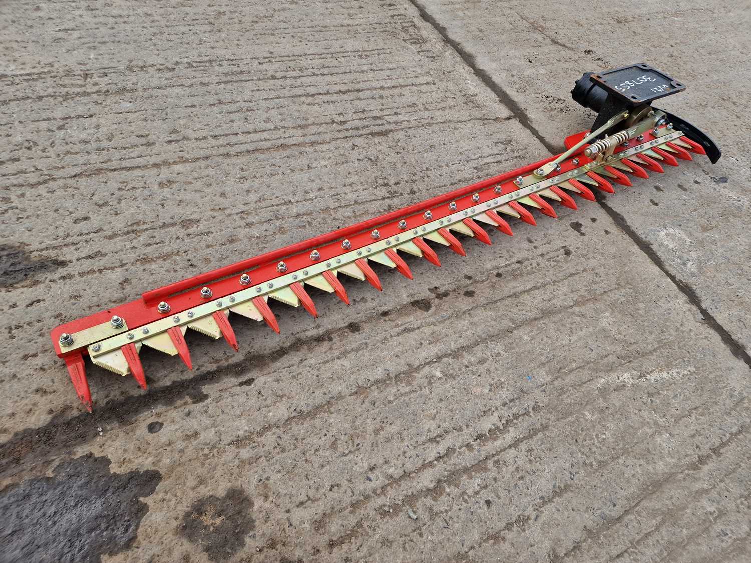 Lot 300 - Unused 1.8m Hydraulic Finger Mower to suit