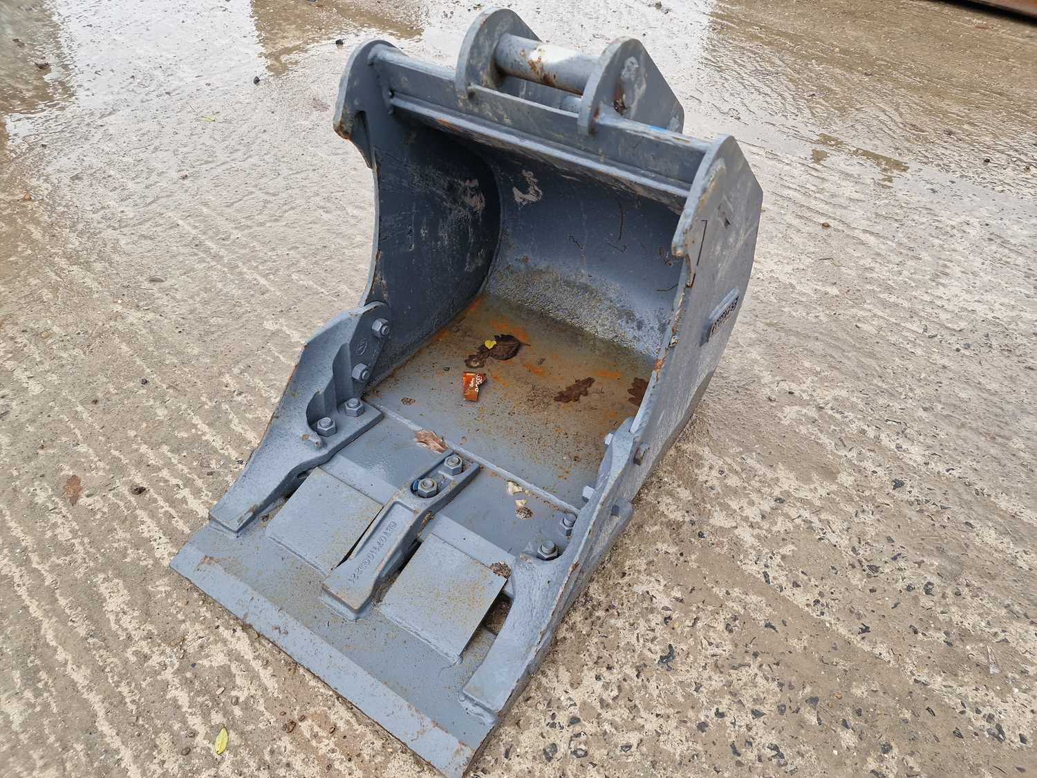 Lot 328 - Unused 2019 Whites 18" Digging Bucket 40mm
