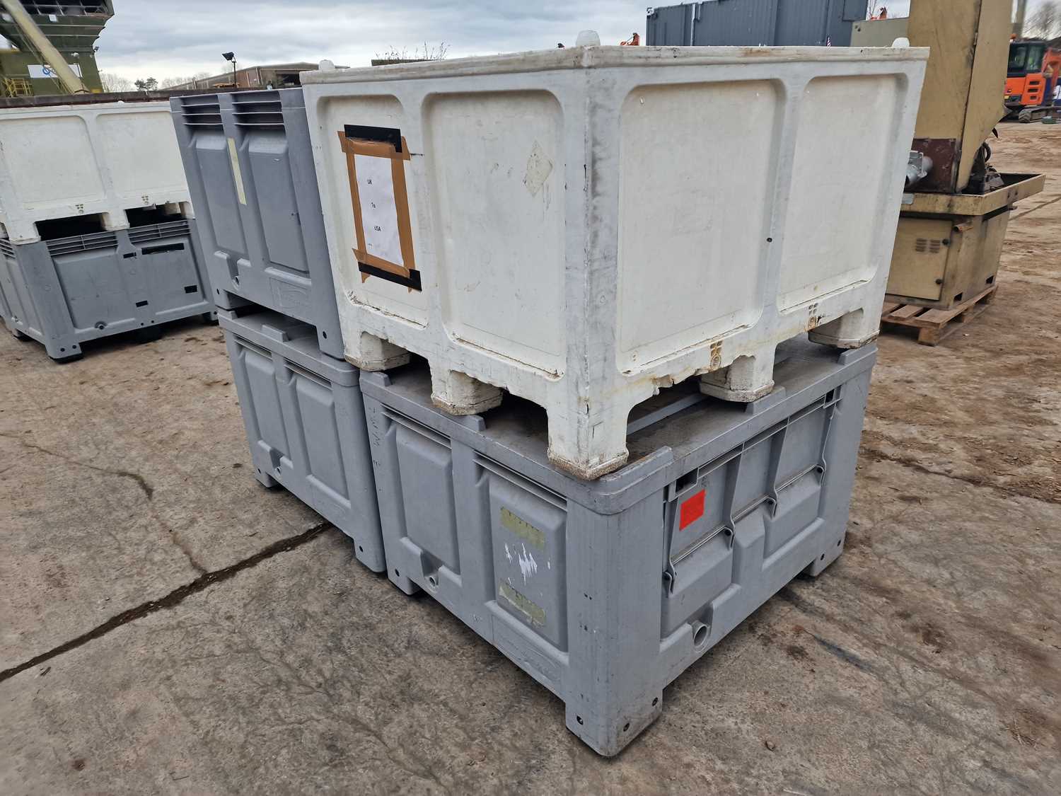 Lot 481 - 120cm x 100cm Plastic Stillage (4 of)