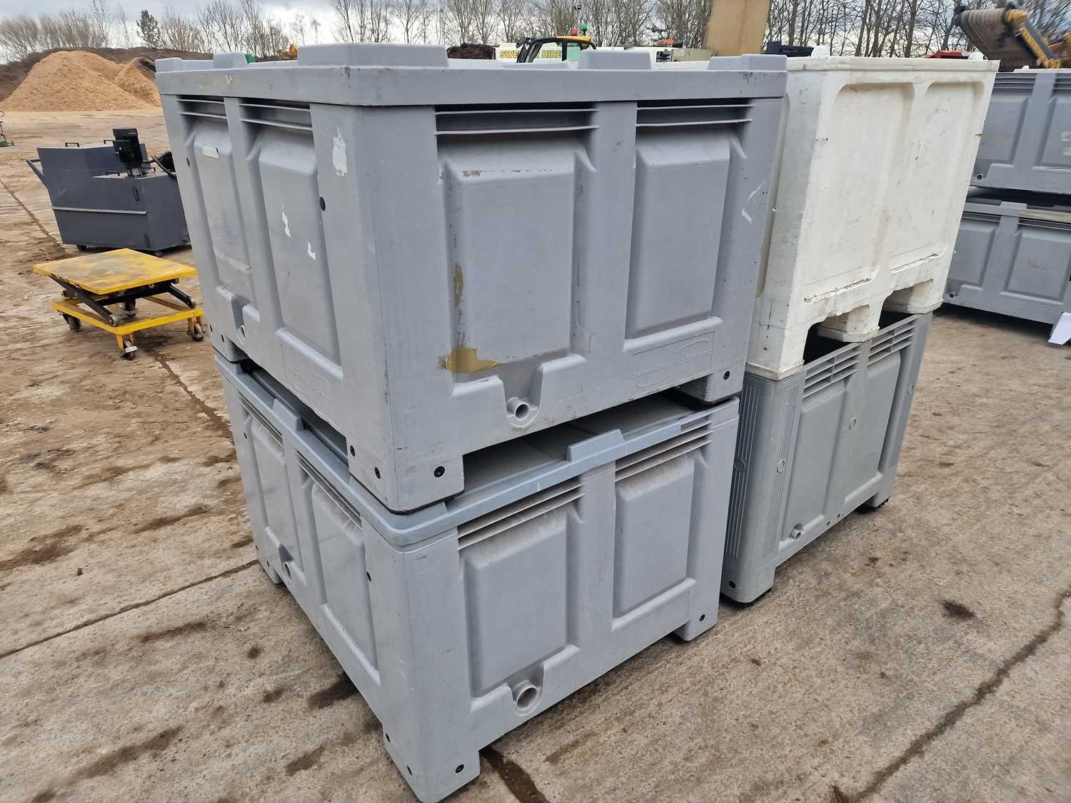 Lot 482 - 120cm x 100cm Plastic Stillage (4 of)