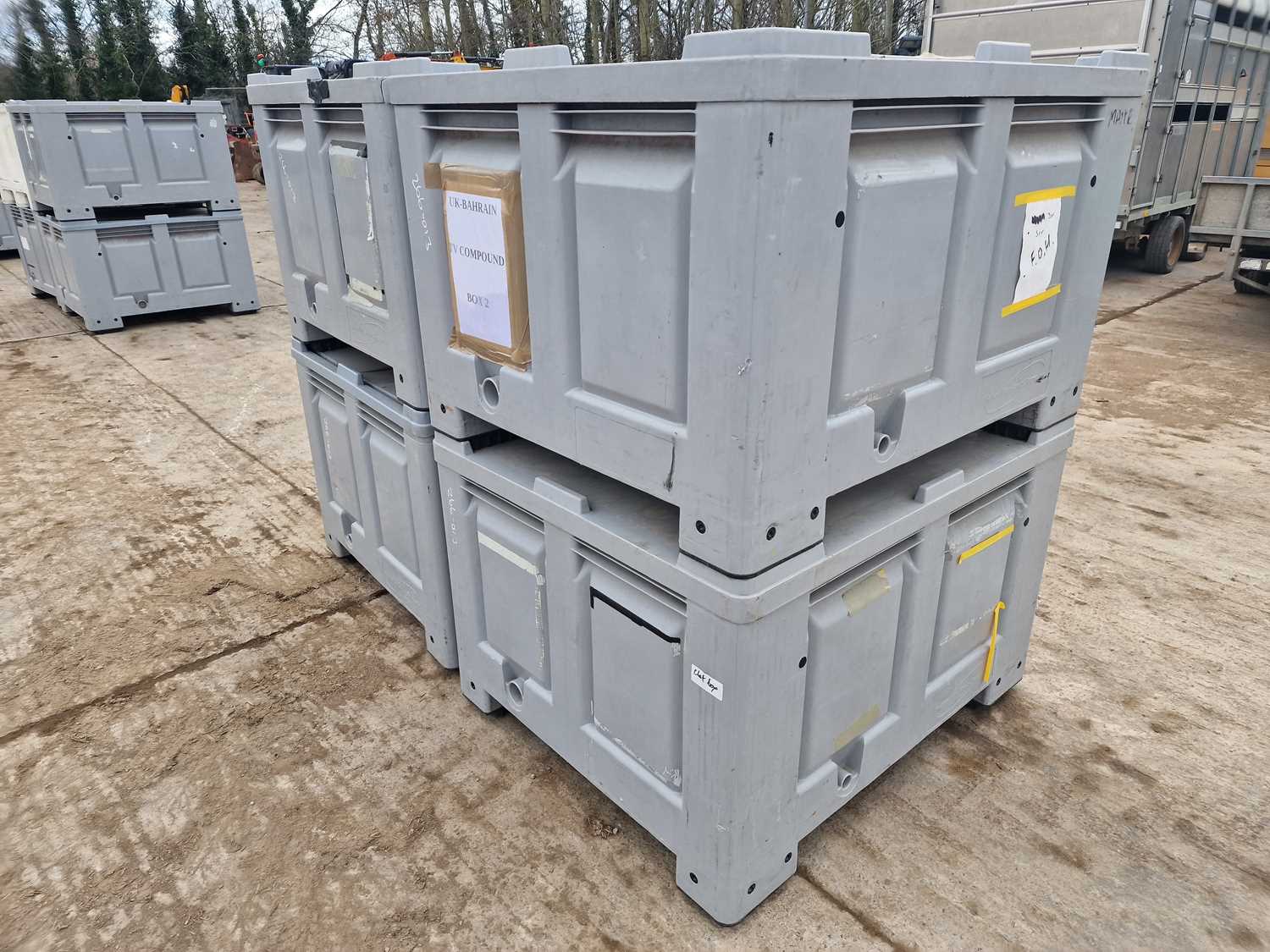 Lot 483 - 120cm x 100cm Plastic Stillage (4 of)