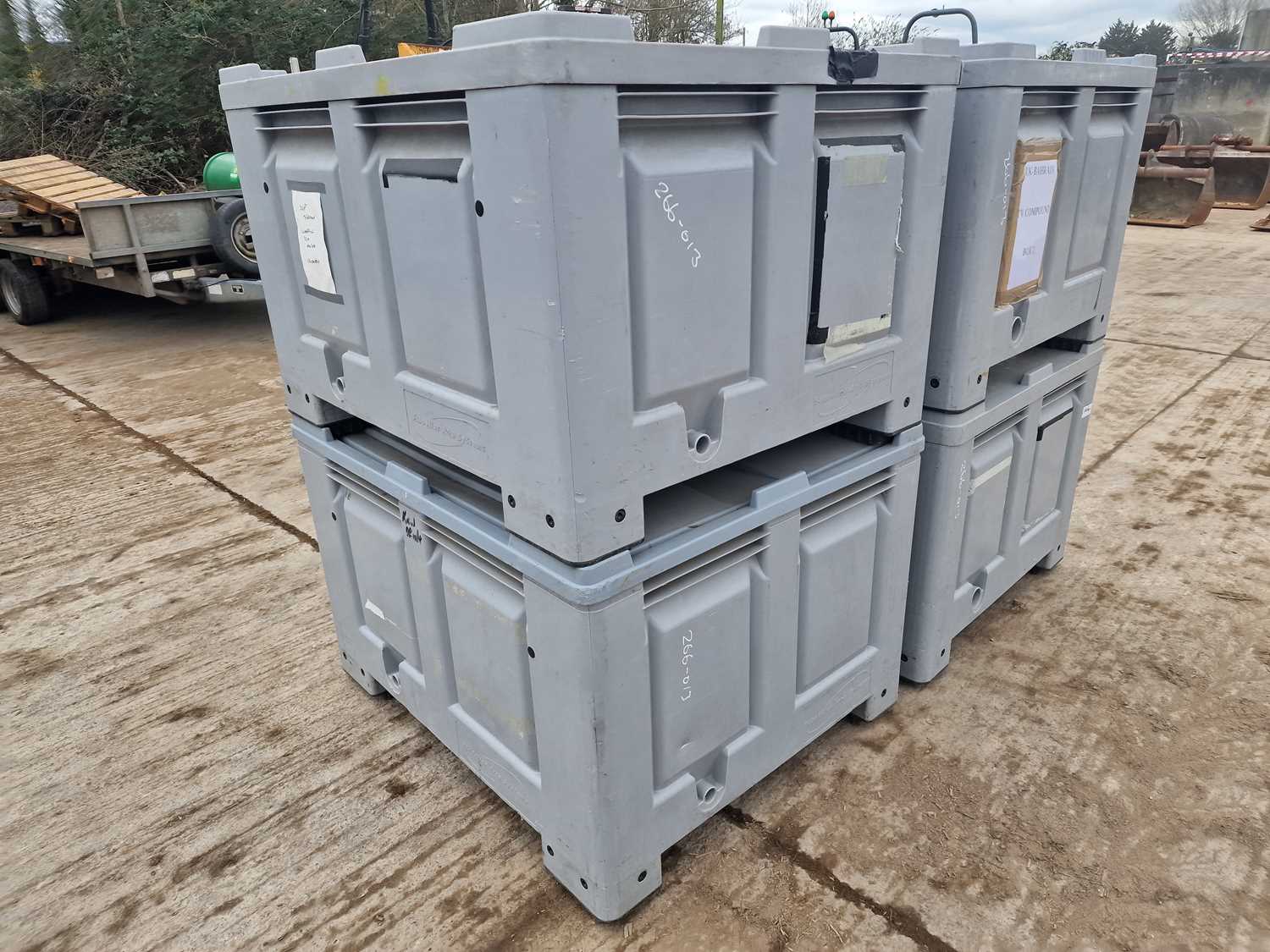 Lot 483 - 120cm x 100cm Plastic Stillage (4 of)