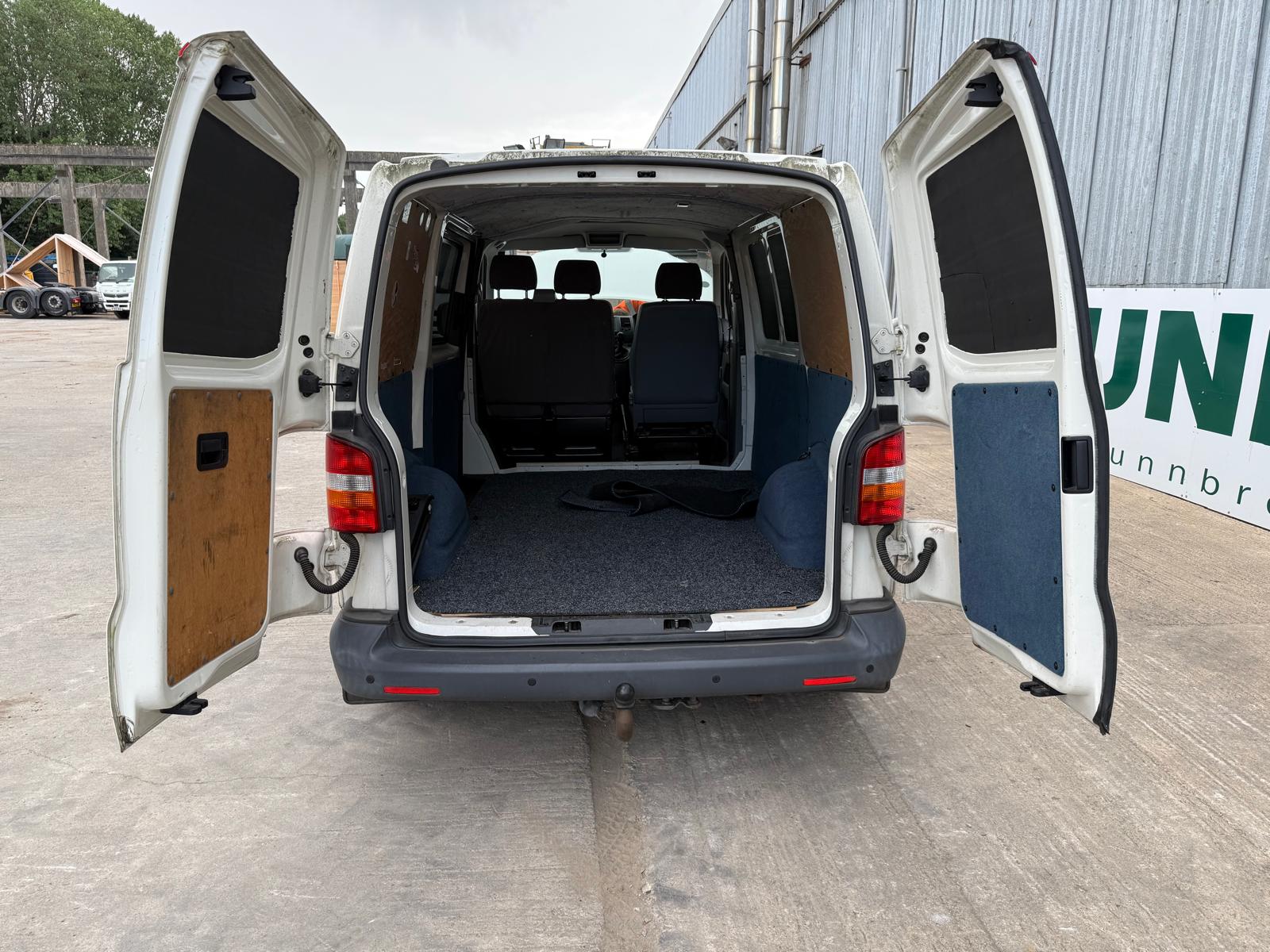 2008 VW Transporter T30 2.5 TDI PD 130 SWB (Reg. Docs.