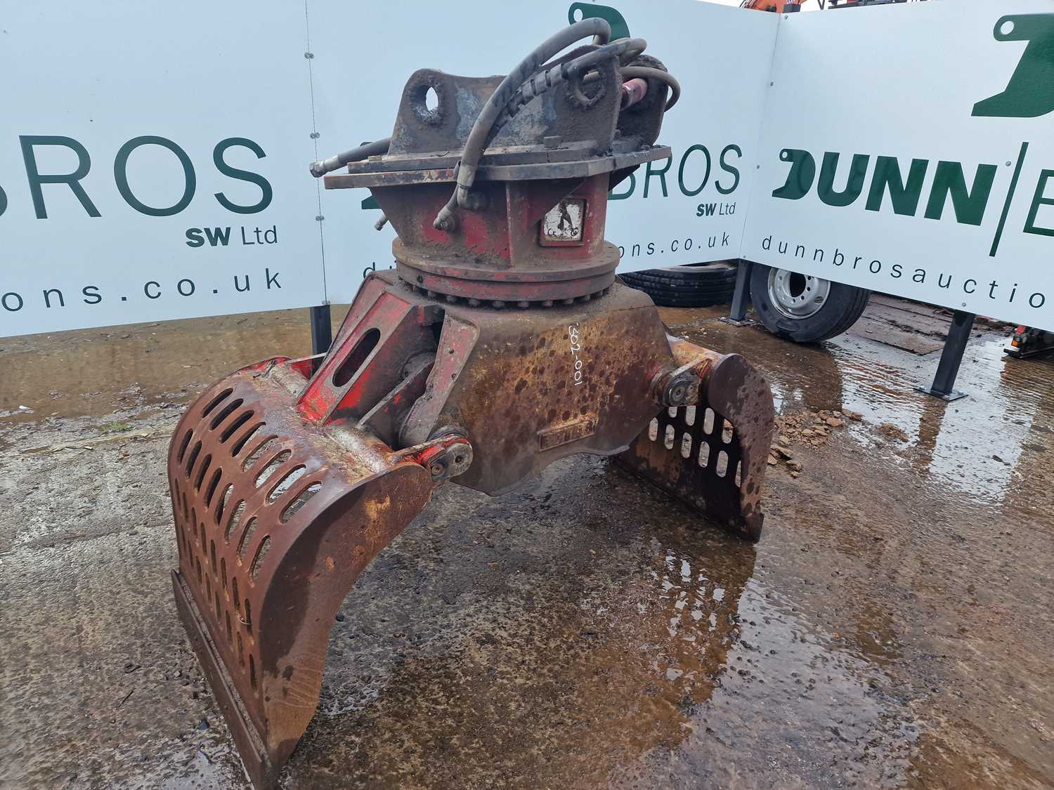 Lot 285 - Rotar Hydraulic Rotating Selector Grab 65mm Lot 285 - Rotar Hydraulic Rotating Selector Grab 65mm
