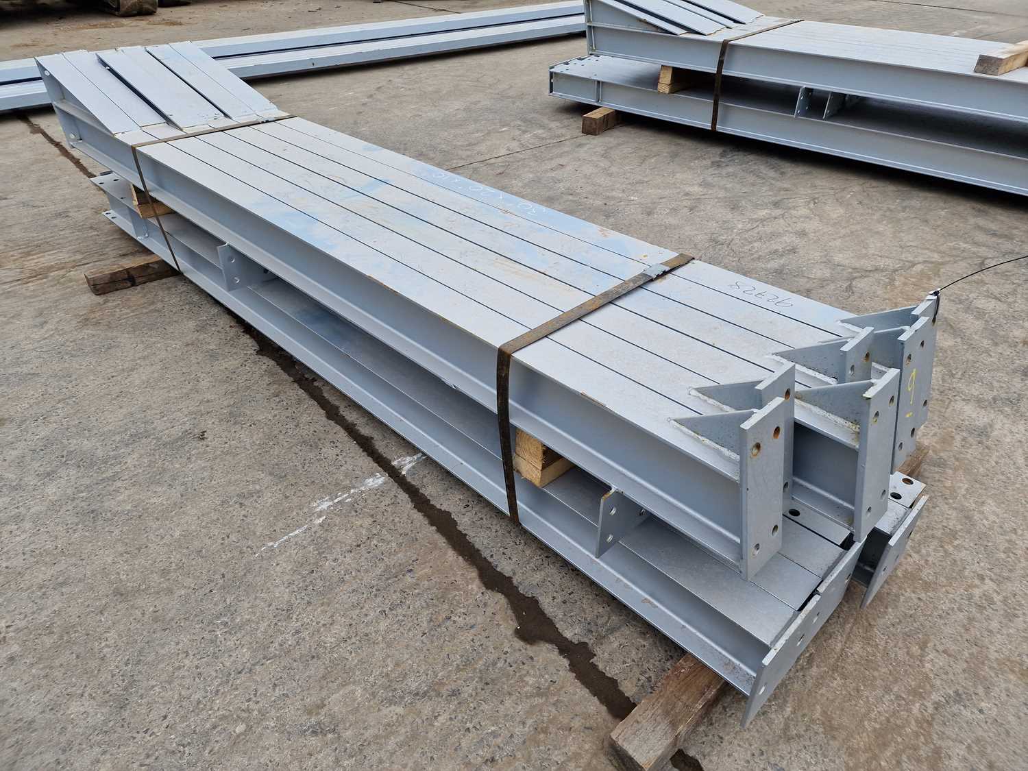 Steel Framed Building 30' x 20' x 10', 2 x 15' Bays,