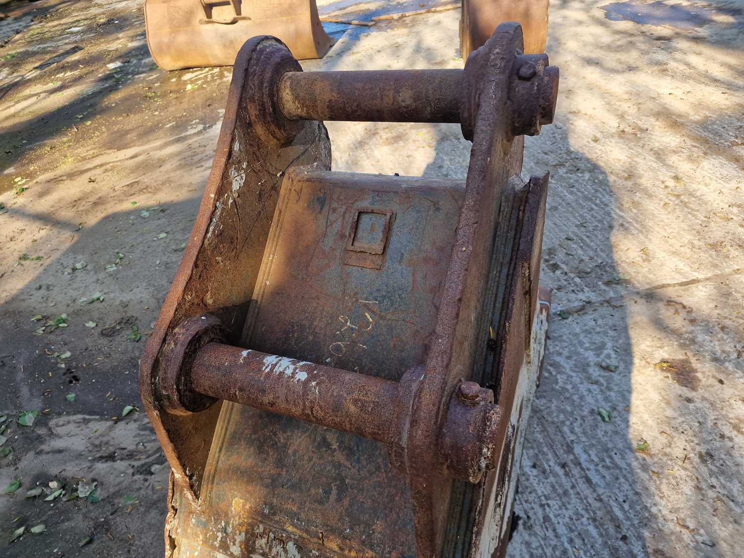 Geith 22" Digging Bucket 80mm Pin to suit 20 Ton