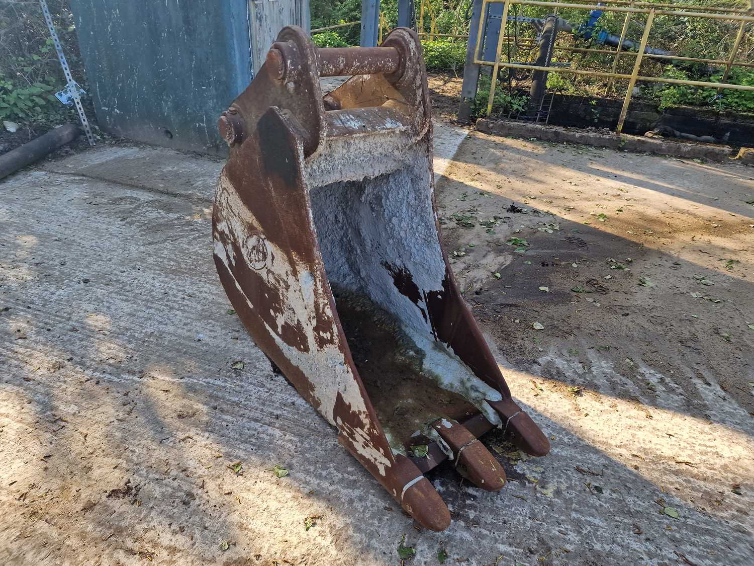 Geith 22" Digging Bucket 80mm Pin to suit 20 Ton