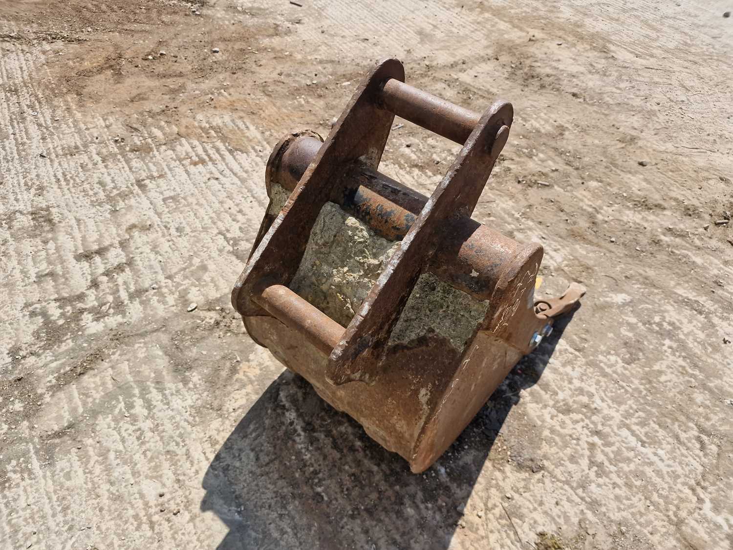18" Digging Bucket 45mm Pin to suit 4-6 Ton Excavator