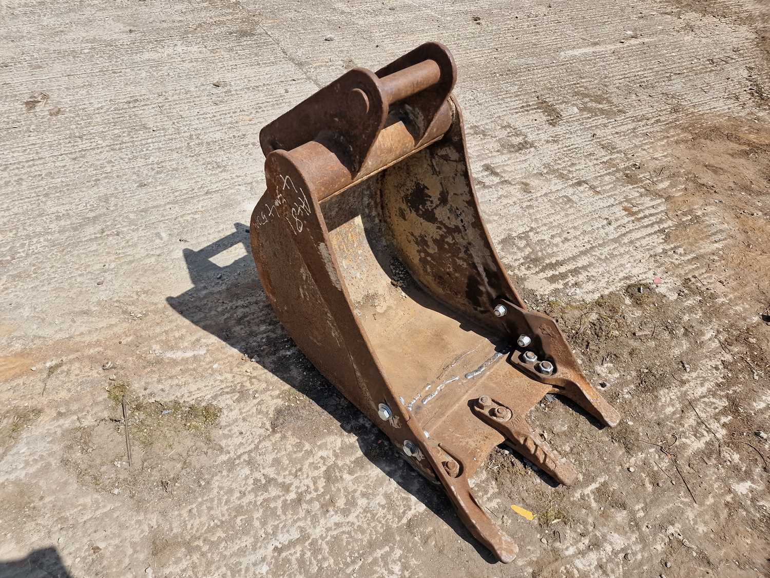 18" Digging Bucket 45mm Pin to suit 4-6 Ton Excavator