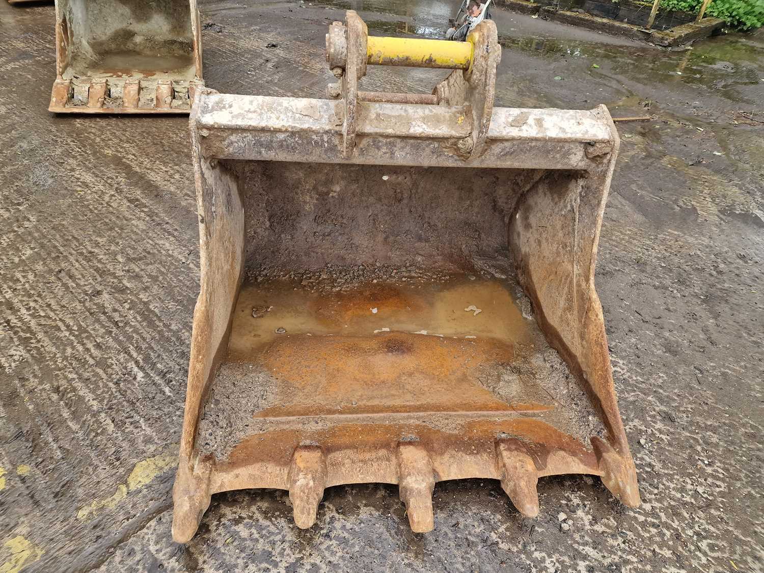 Geith 48" Digging Bucket 65mm Pin to suit 13 Ton