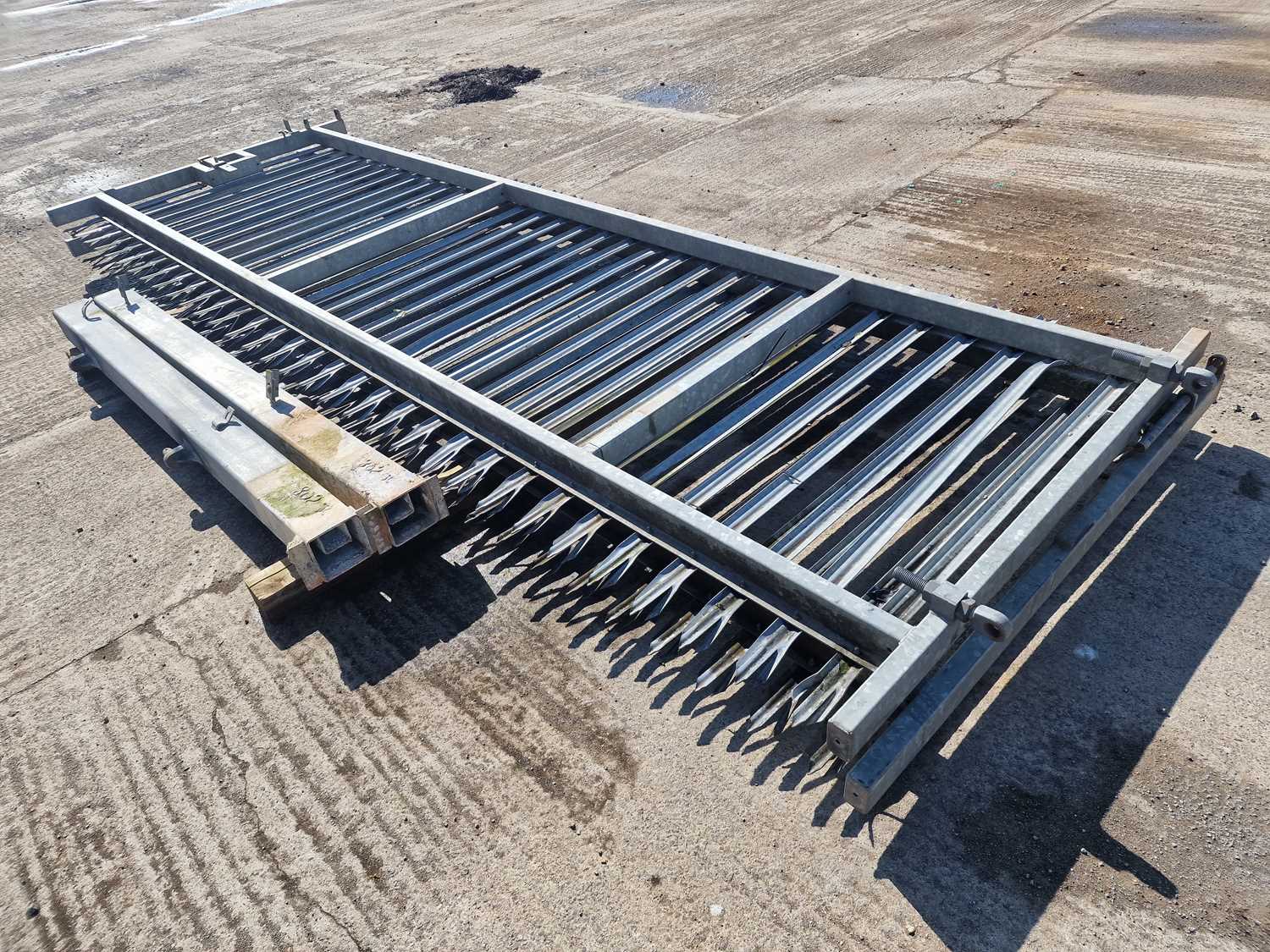 Lot 264 - Pair of 5m Palisade Galvanized Gates with