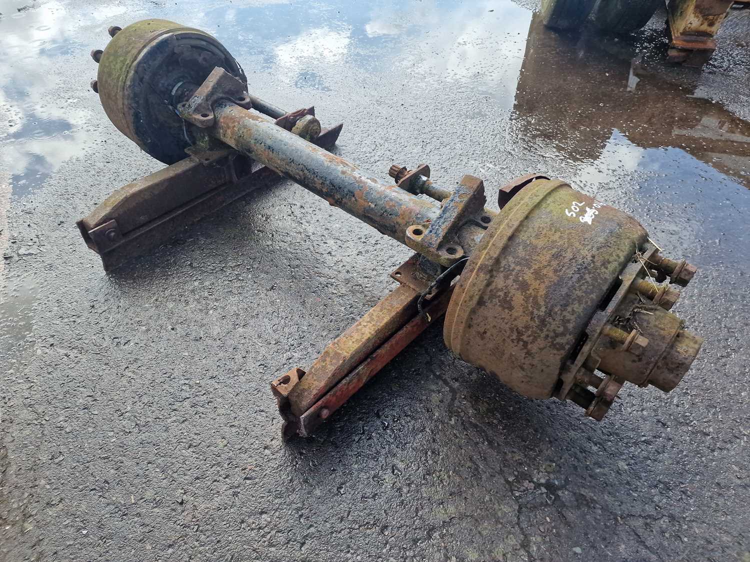 Lot 327 - 10 Stud Commercial Axle