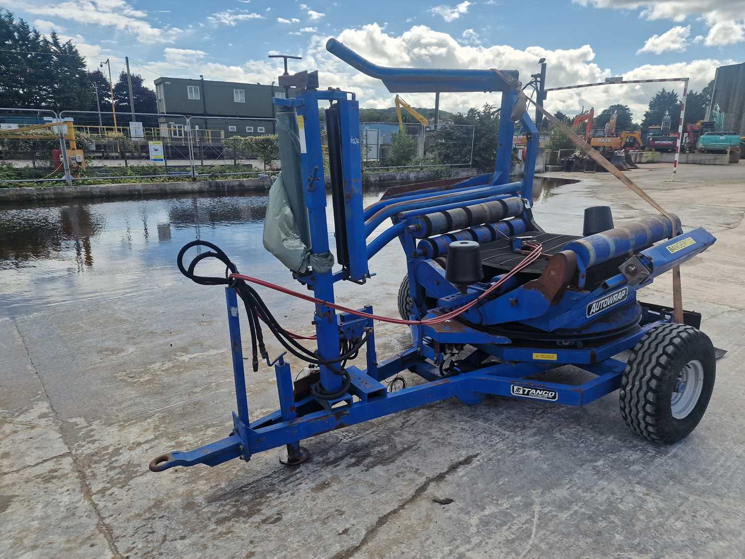 Tanco Autowrap 1000 Single Axle Hydraulic Driven Bale