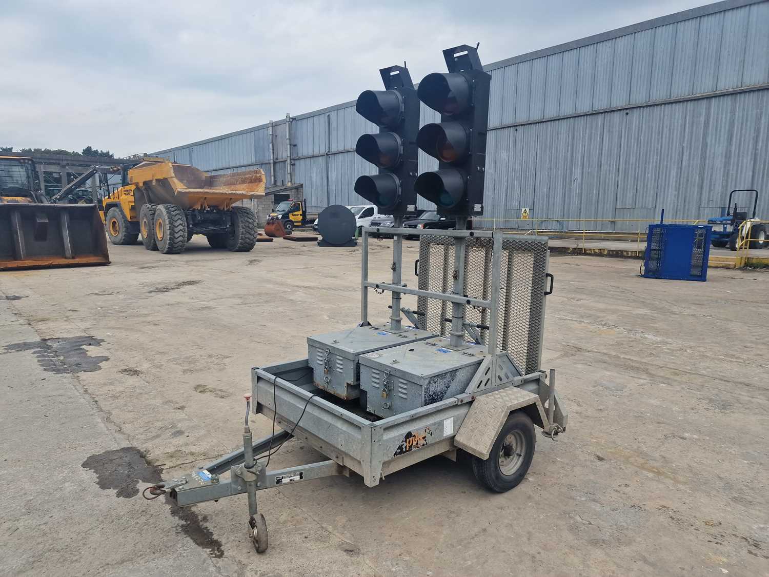 Conway Single Axle Traffic Light Trailer, 2 Way