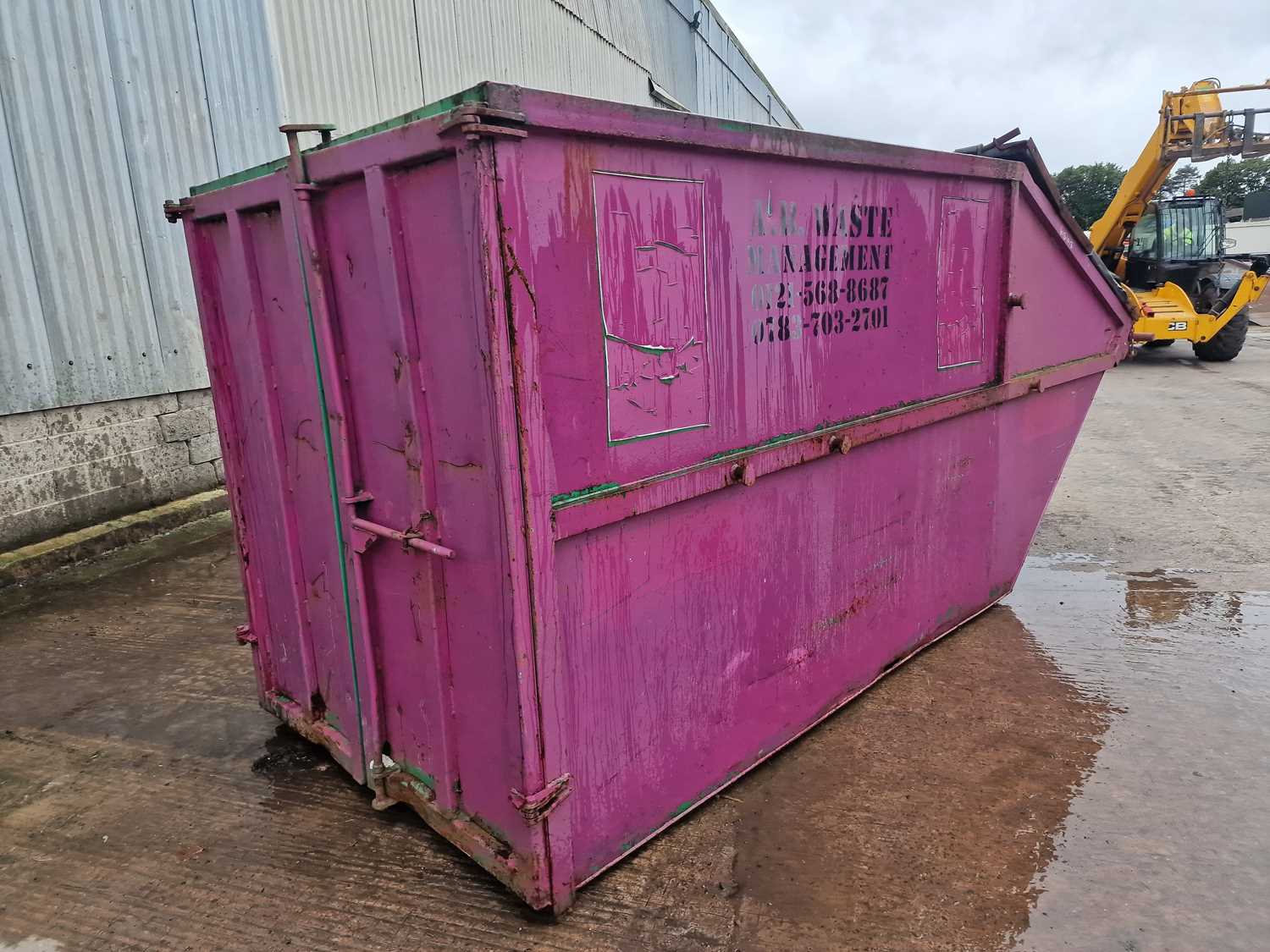 Lot 871 - 16 Yard Enclosed Skip to suit Skip Loader