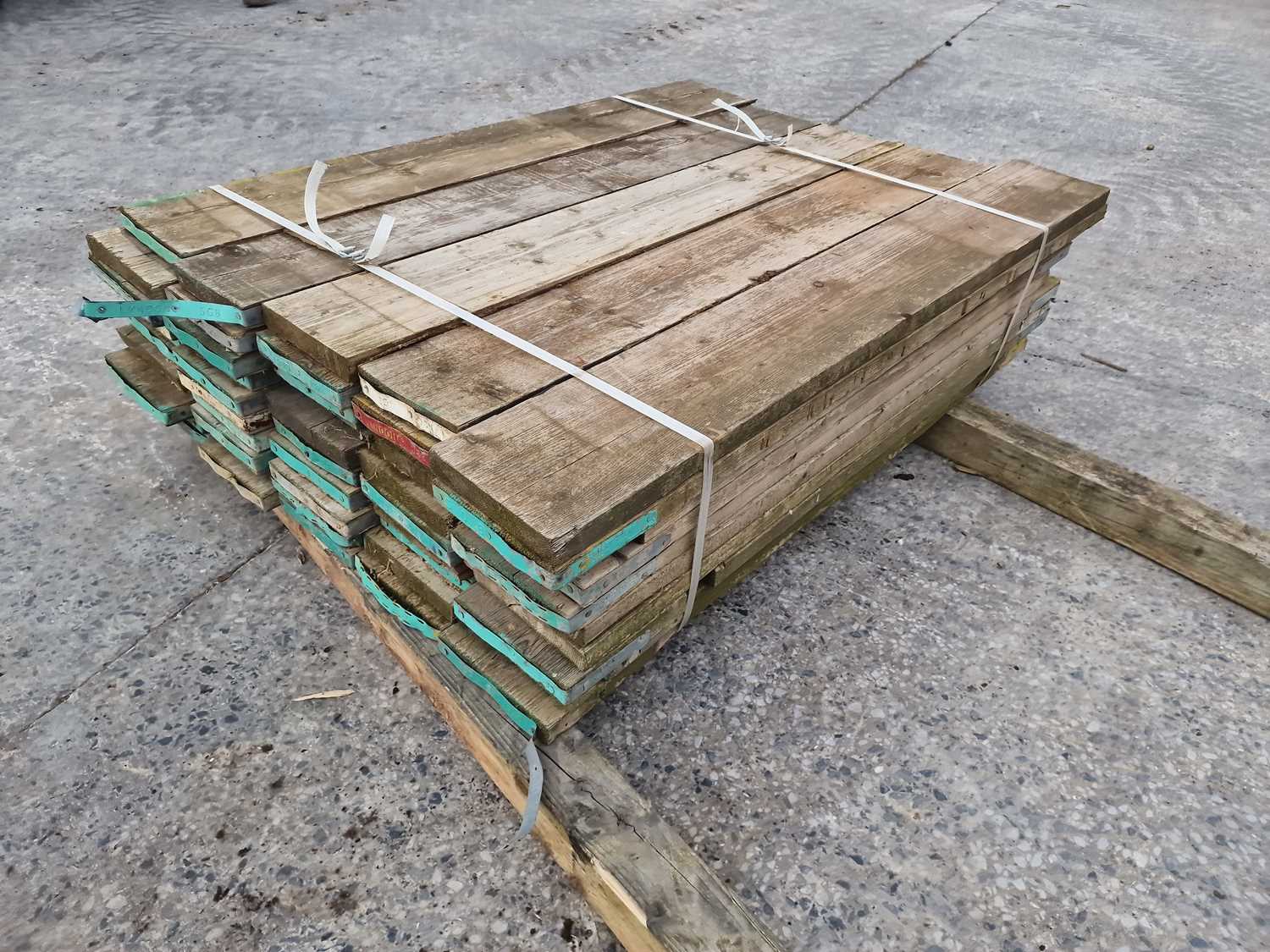 Lot 551 - Bundle of 5' Scaffolding Boards