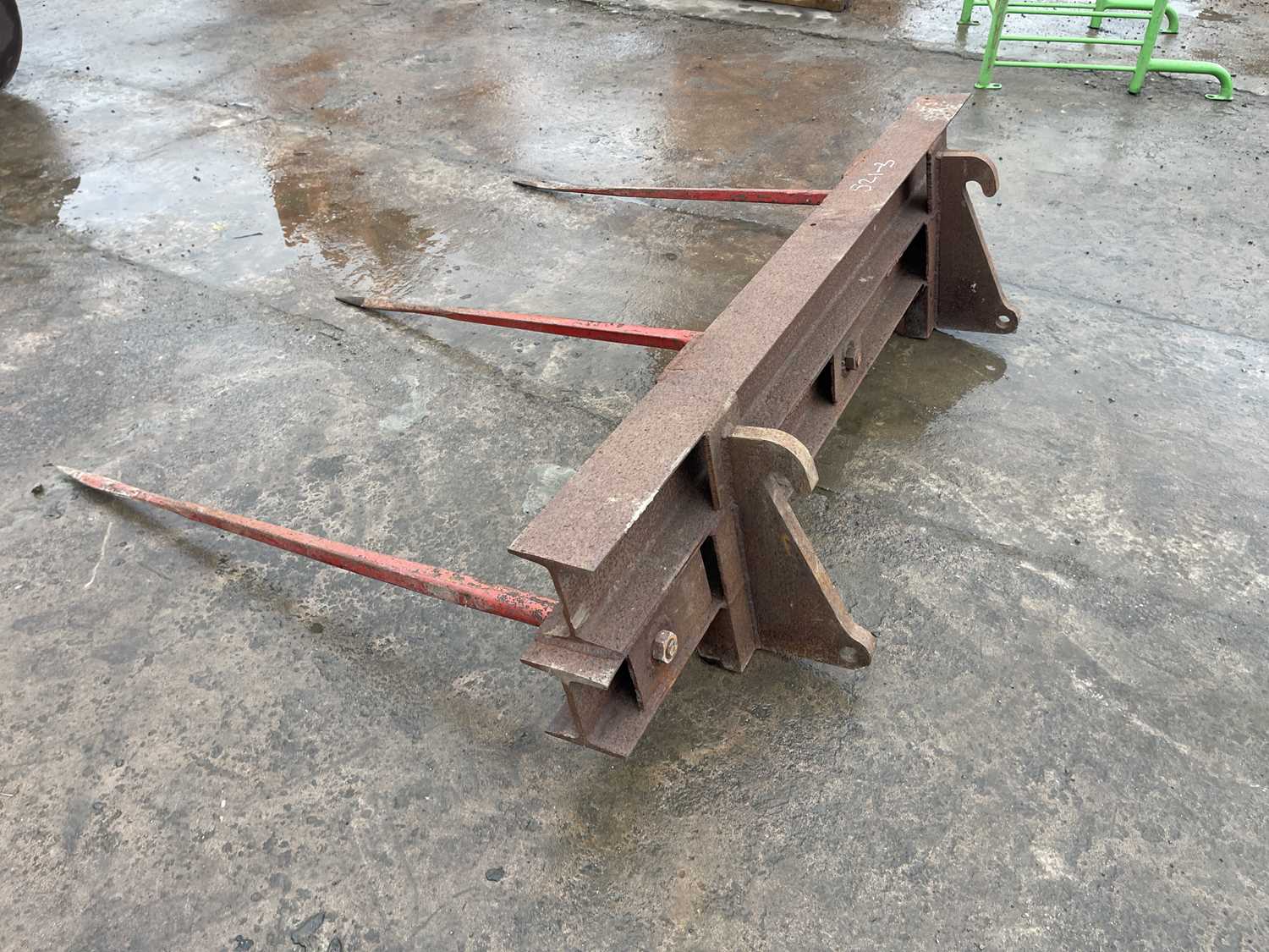 Lot 182 - Bale Spike to suit Telehandler