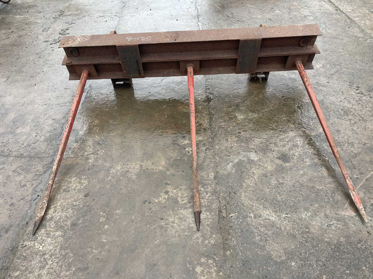 Lot 182 - Bale Spike to suit Telehandler