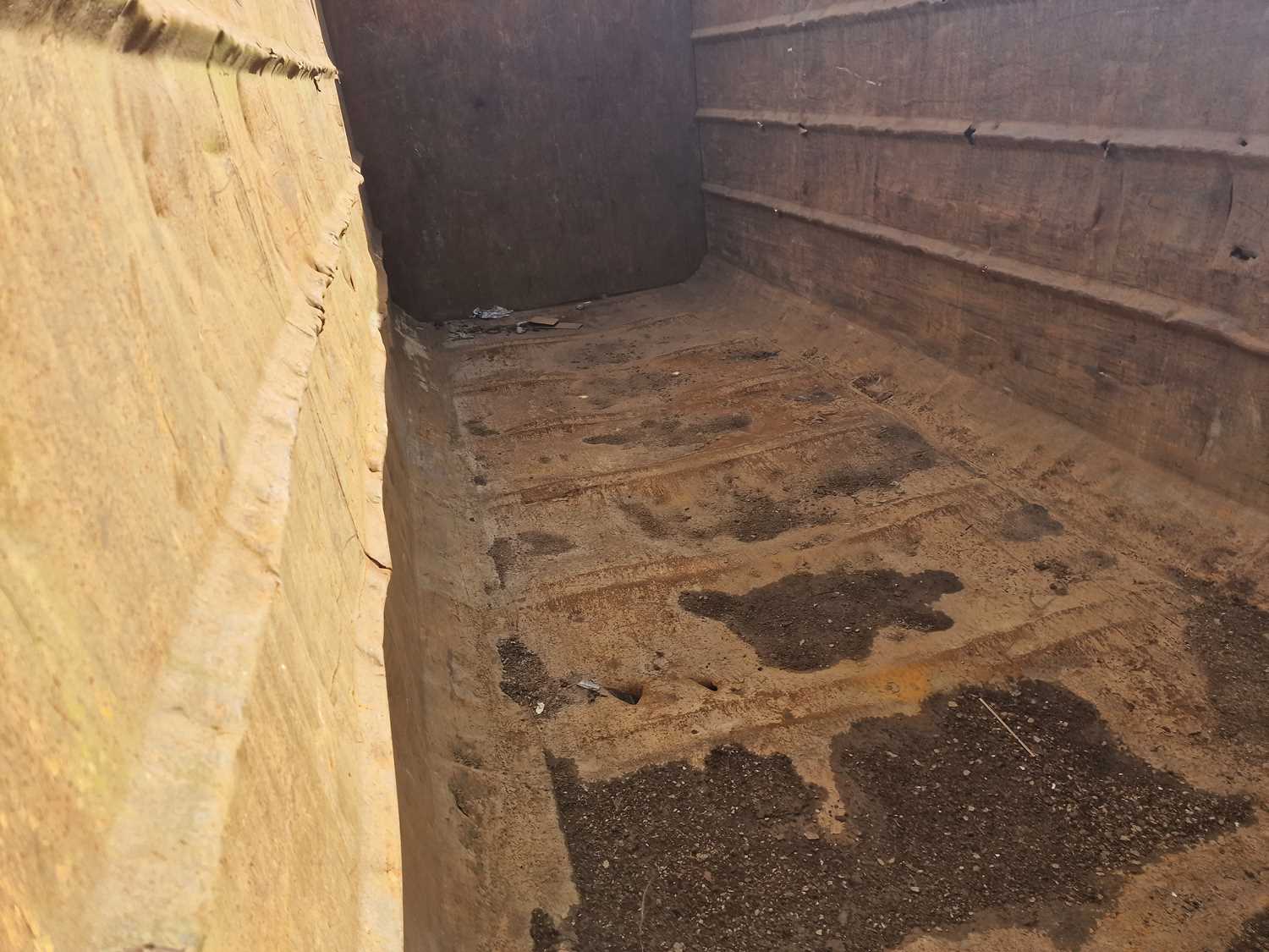 Lot 670 - 40 Yard RORO Skip to suit Hook Loader Lorry