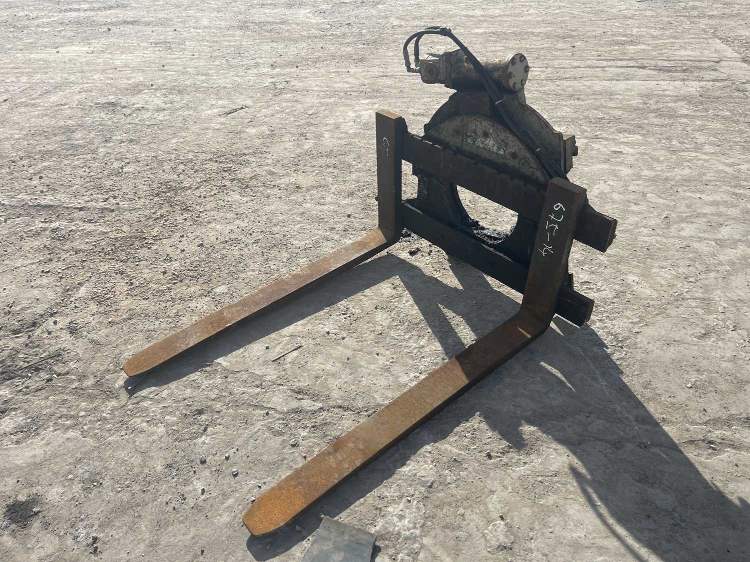 Hydraulic Rotating Fork Carriage & Forks to suit