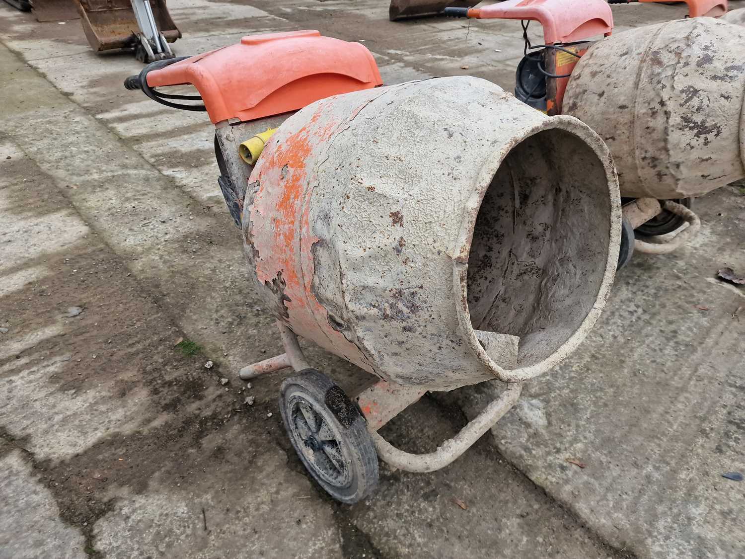 Lot 312 - Belle Minimix 150 110 Volt Cement Mixer