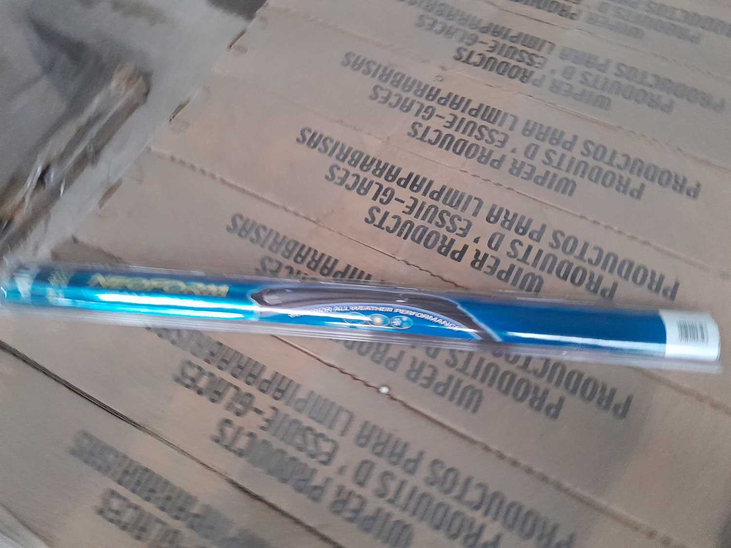 Lot 124 - Unused Pallet of Trico NF6014R Windscreen