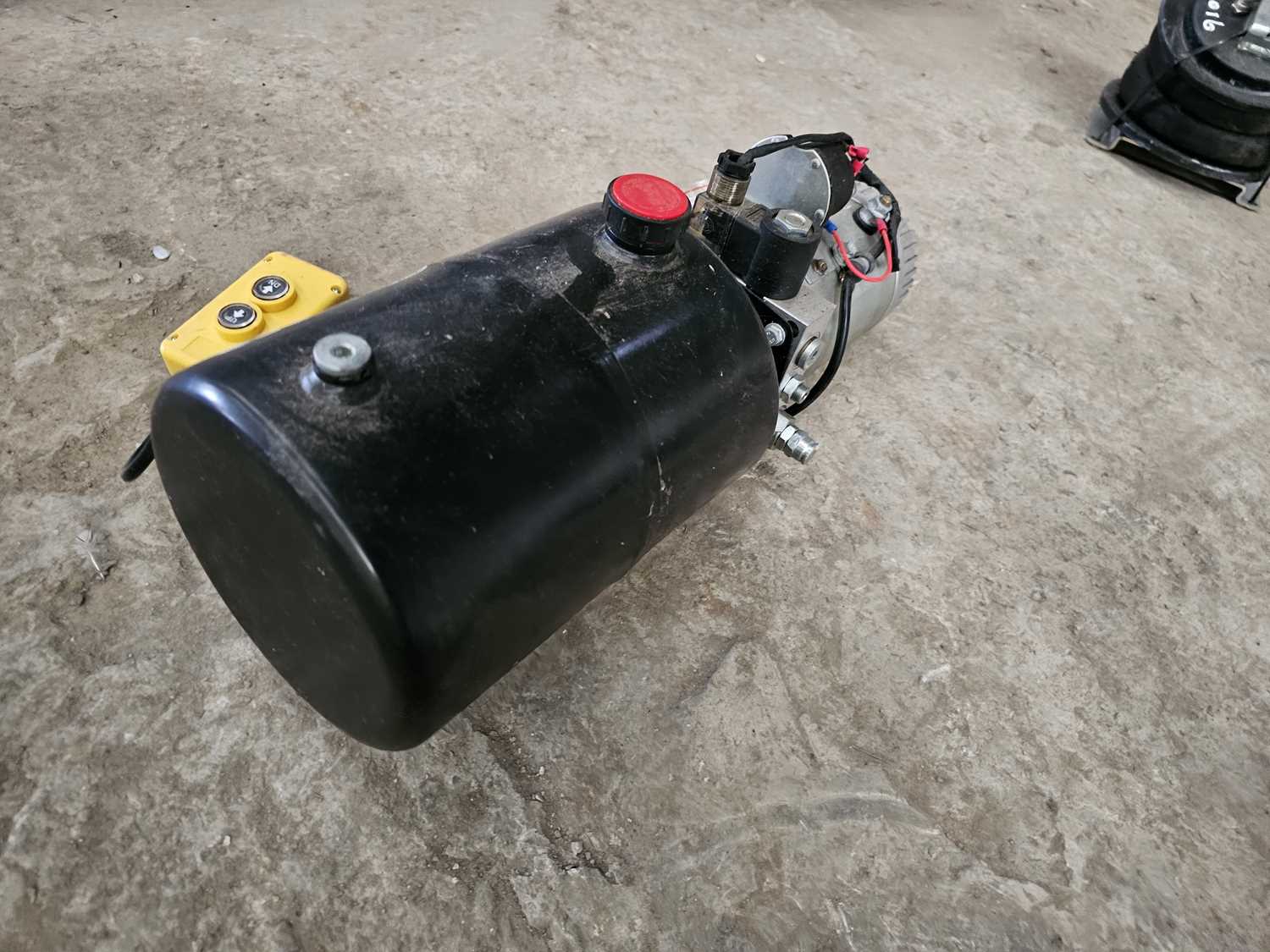 Lot 99 - Unused 12Volt Hydraulic Tail Lift Motor