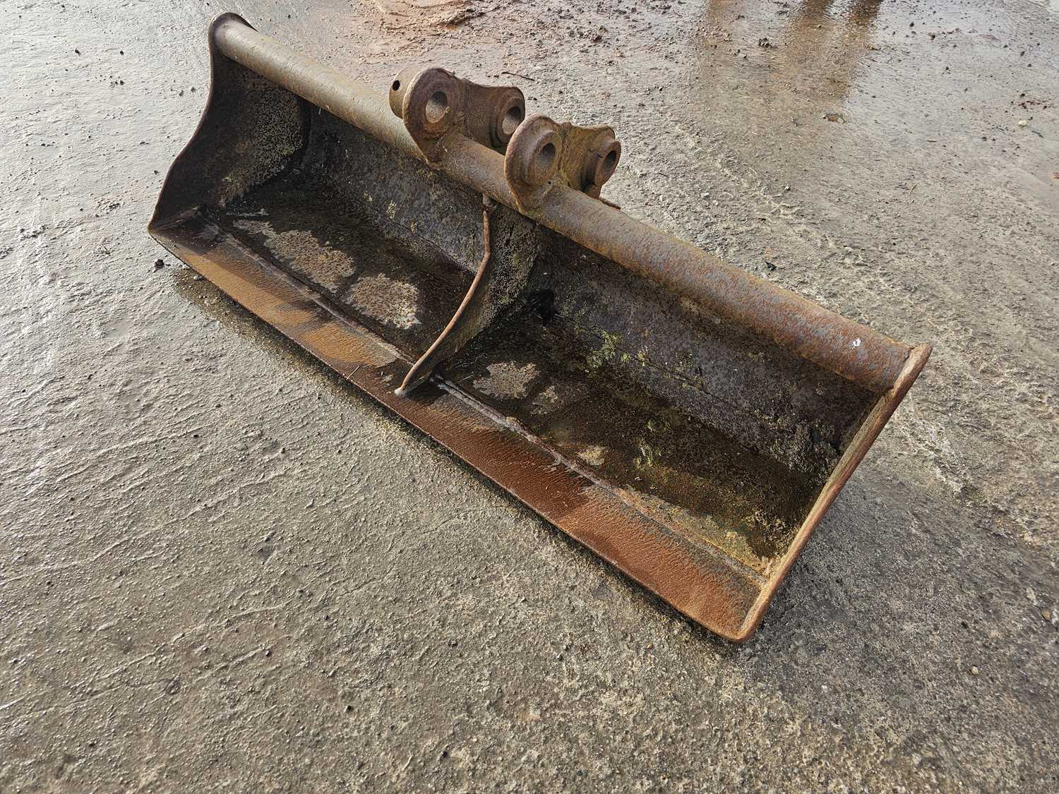 Lot 816 - 48" Grading Bucket 40mm Pin to suit Mini