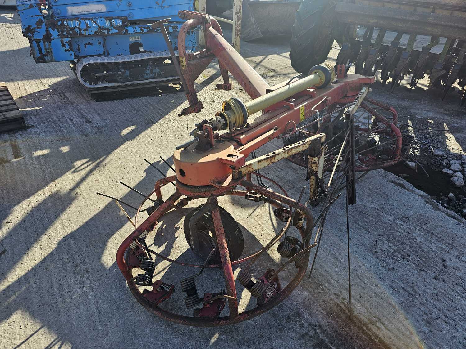 PZ Haybob 380 PTO Driven Telescopic Tedder to suit 3