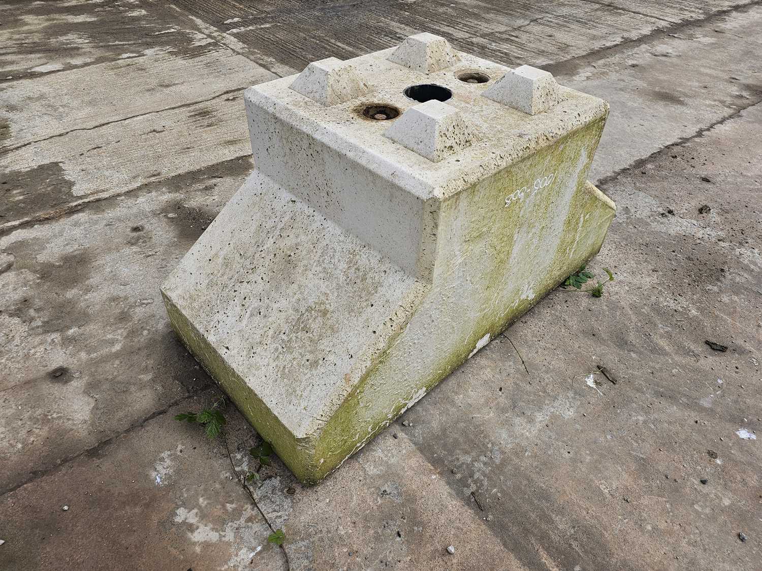 Lot 790 - Concrete Foot Block (4 of)