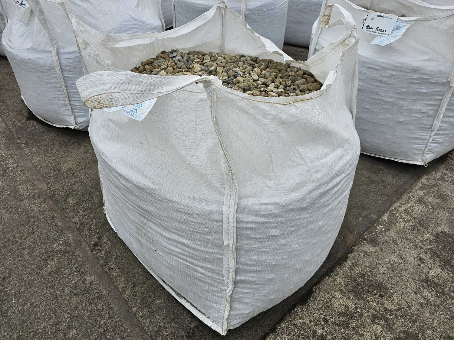Lot 117 - Bulk Bag of 40mm Pebbles