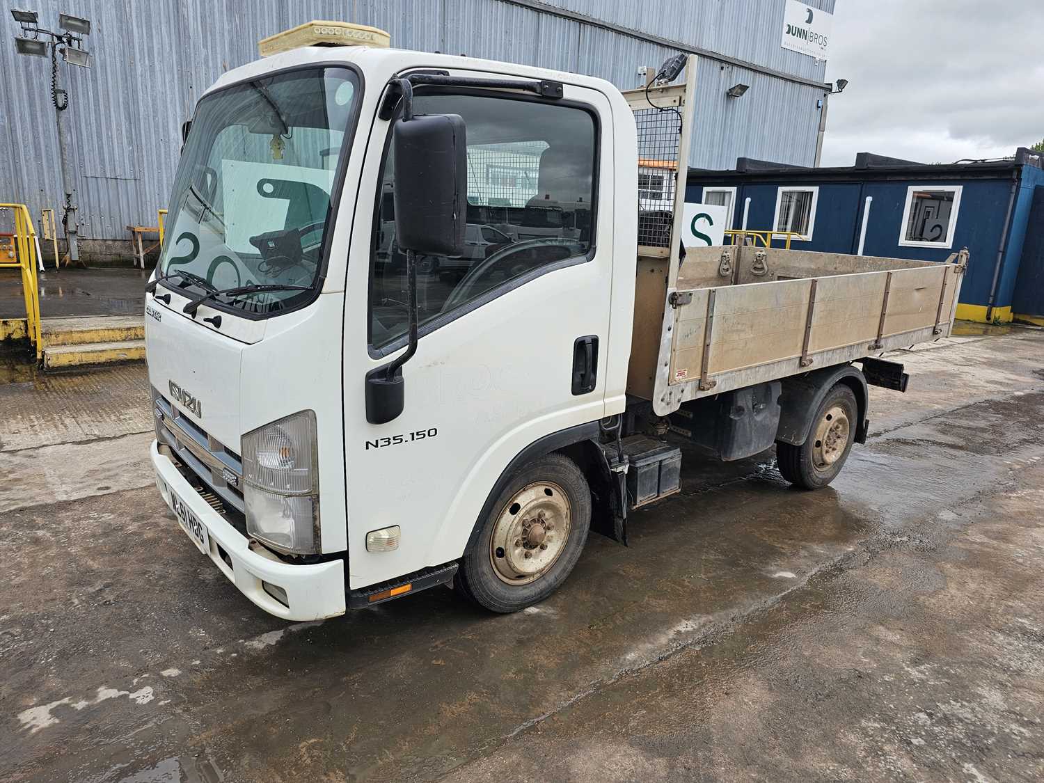 Lot 200 - Isuzu N35.150 4x2 Drop Side Tipper Lorry,