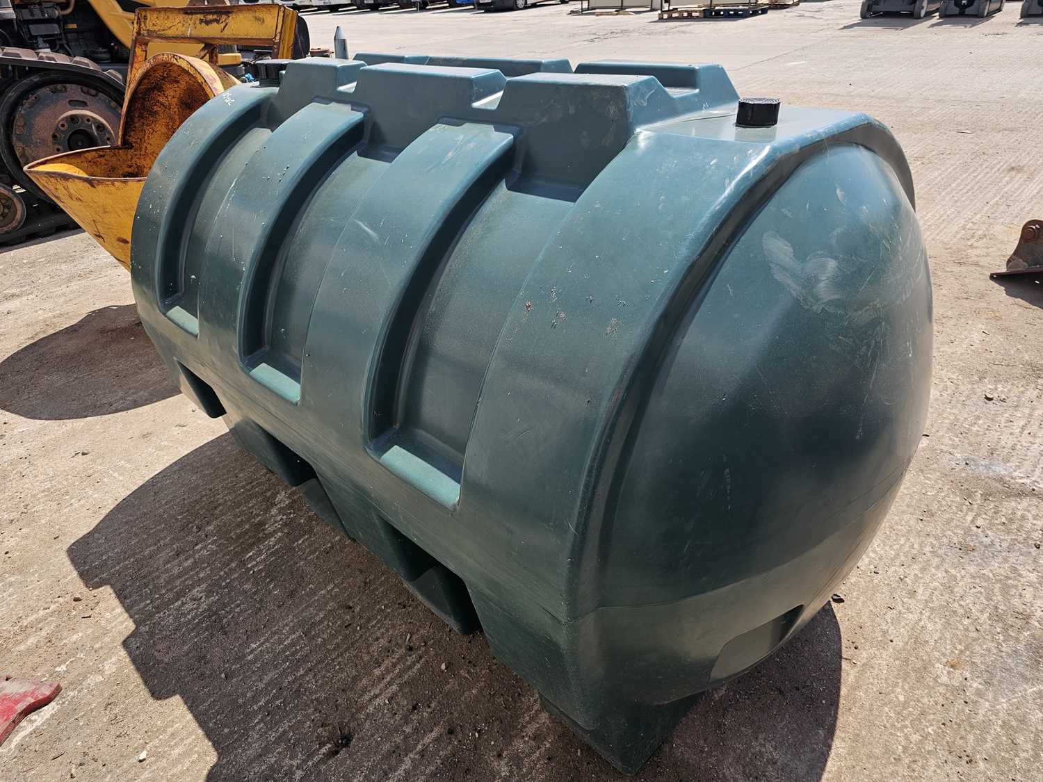 Lot 410 - 2100 Litre Plastic Fuel Bowser