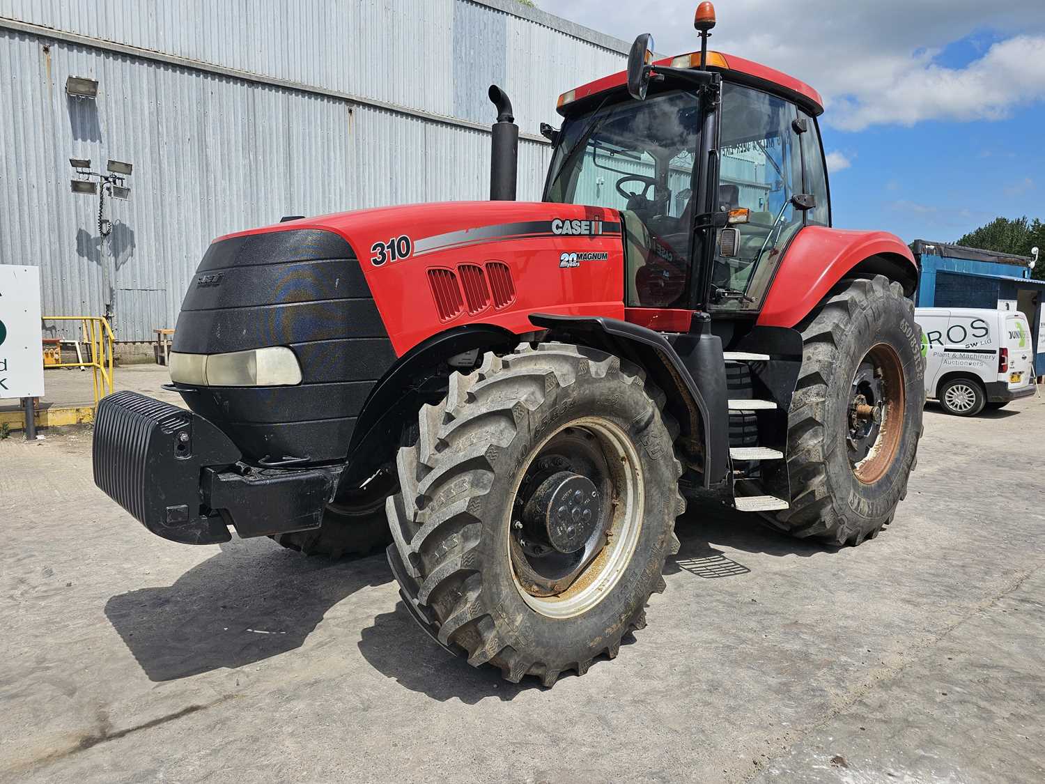 Lot 314 - 2008 Case Magnum 310 4WD Tractor, Front