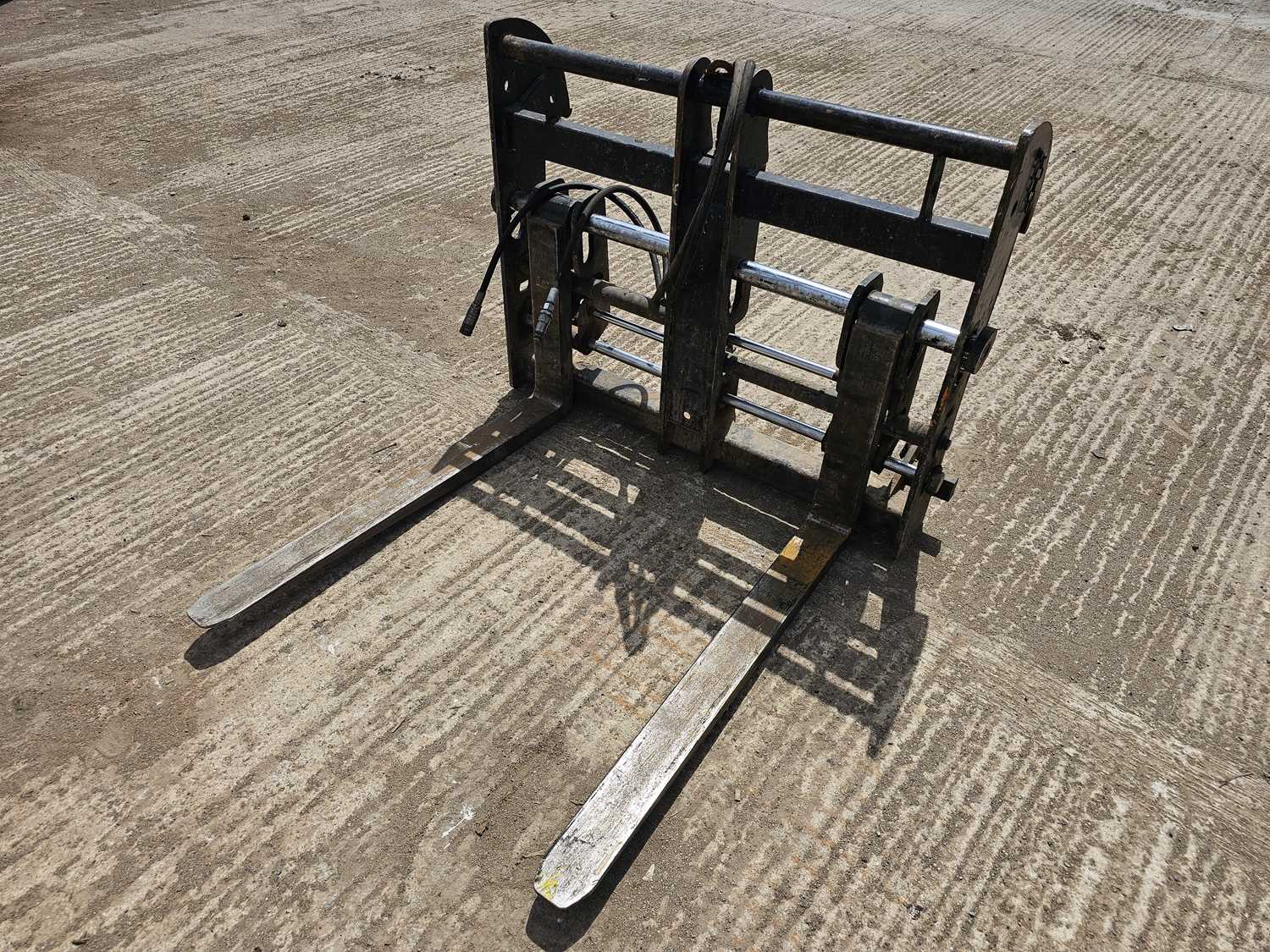 2018 JCB Hydraulic Fork Positioner to sit JCB