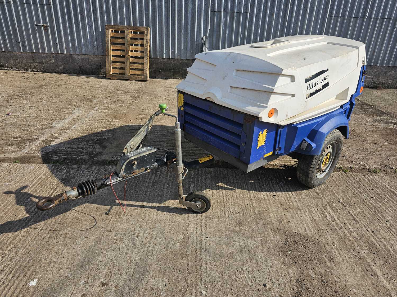 Lot 460 - 2014 Atlas Copco XAS47 92CFM Single Axle 2